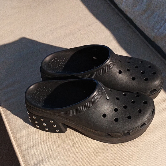 CROCS | Shoes | Crocs Black Platform Bnwt W Studded Heels Size 2 | Poshmark